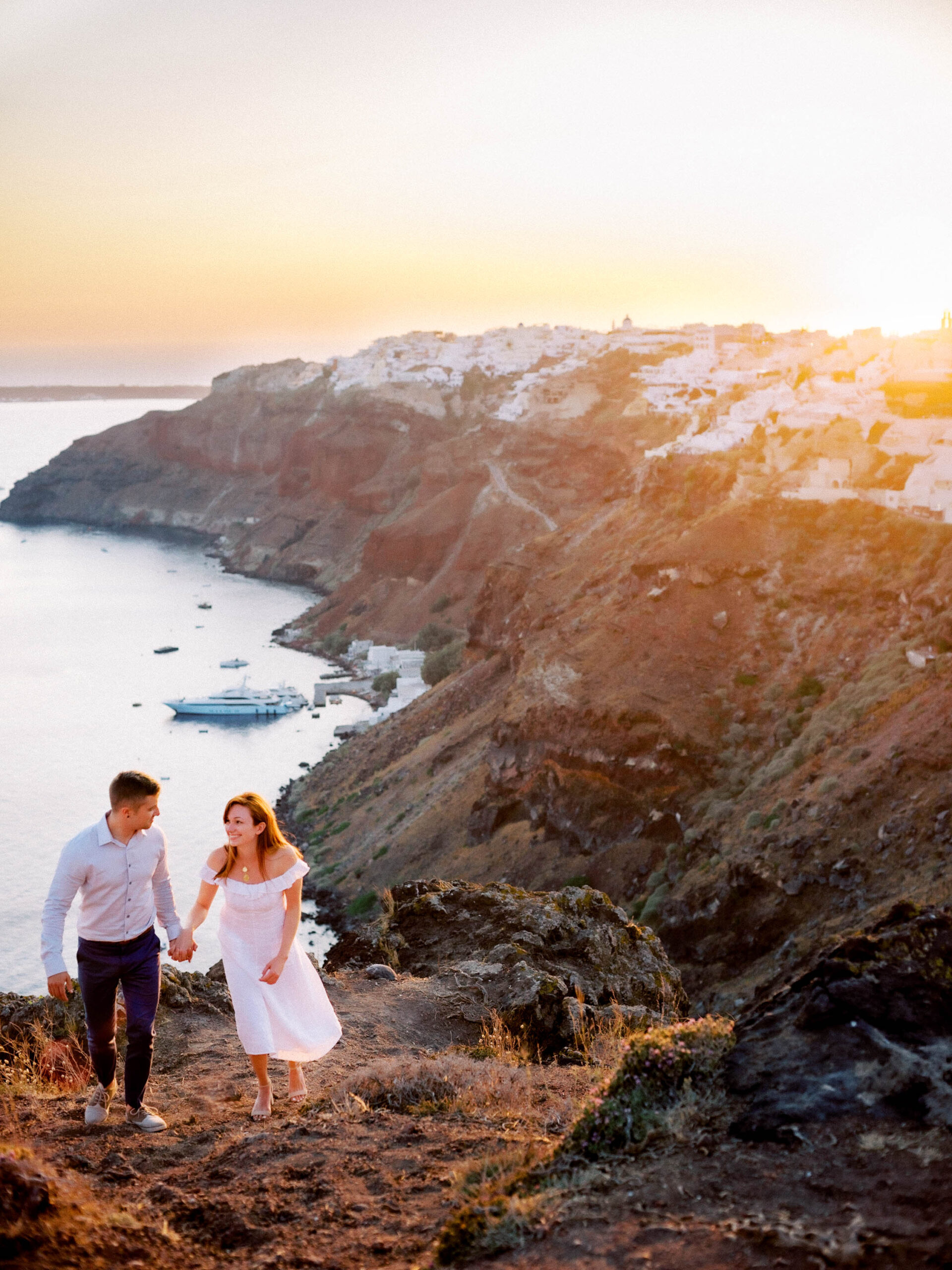 The Definitive Guide to Taking Amazing Engagement Photos