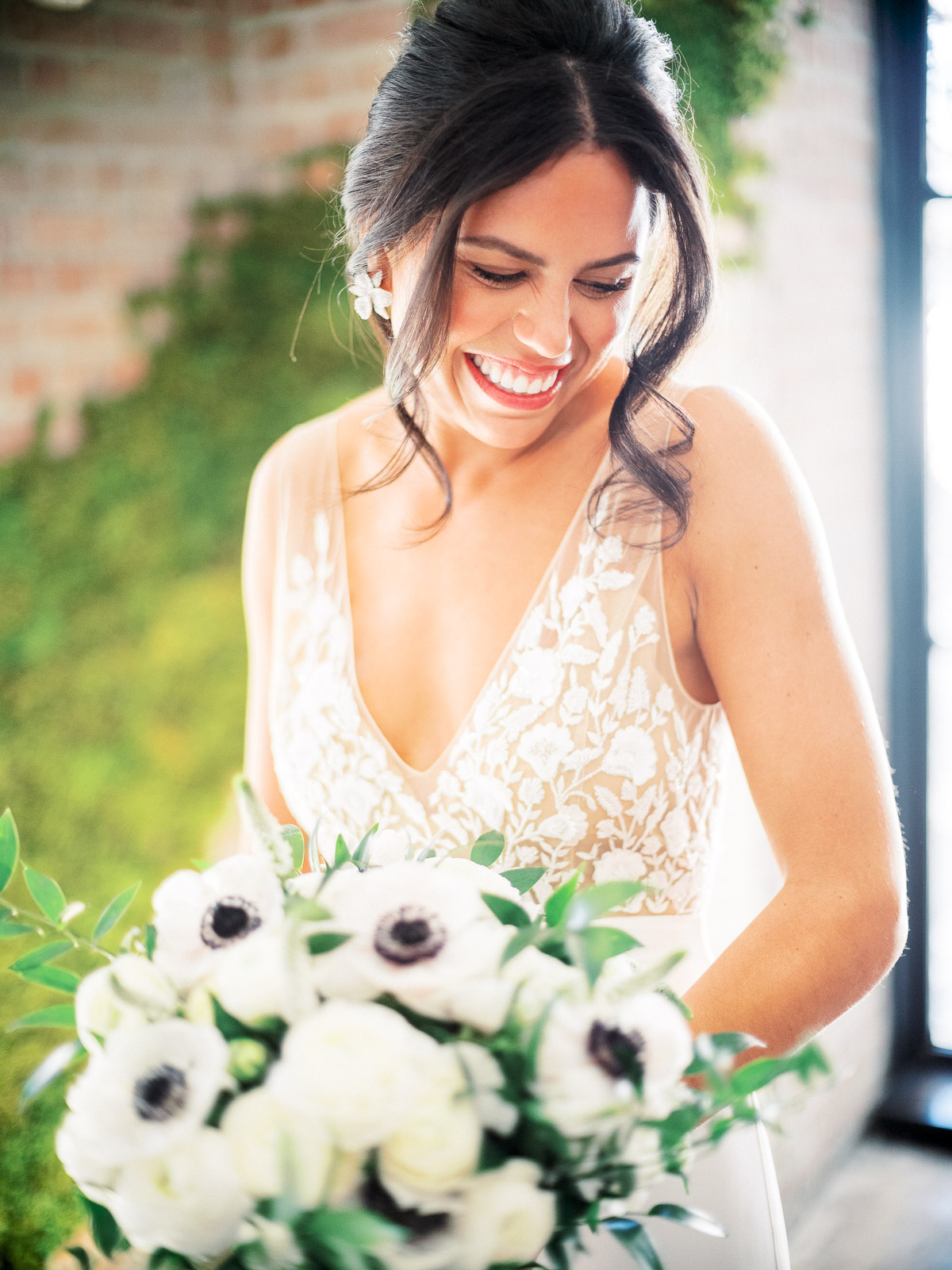 The Essential Guide to Incredible Bride Getting Ready Photos